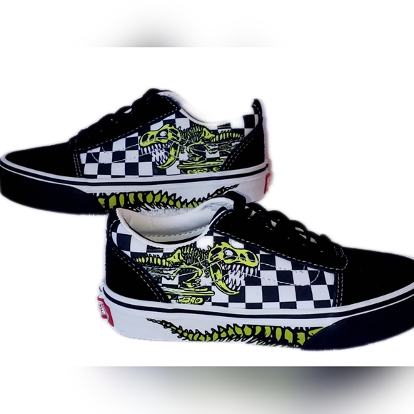 Vans | Shoes | Boys Vans Off The Wall Black And White With Green ...